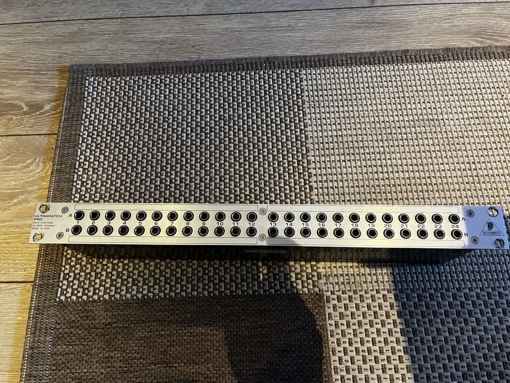 Behringer PX2000 Ultrapatchbay (Gebraucht) in für CHF 34 – mit ...