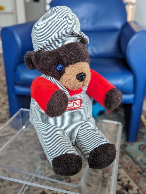 CN RAIL Teddy Bear Mascot Oscar, Vintage 1980s Plush | Kaufen auf Ricardo