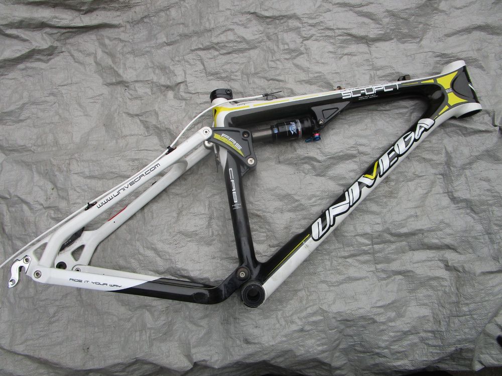 MTB Fully Carbon Rahmen mit Dämpfer 26" 43cm ca177cm 2180g (Gebraucht) in Ottikon für CHF 330 ...