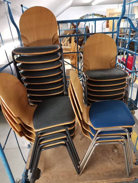 Restposten 25 Stapelstühle, Holzstühle mit Polster (D'occasion) à ...