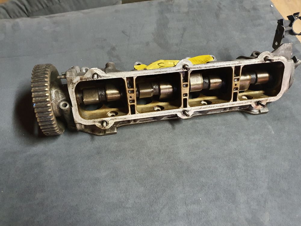 Fiat Punto GT Nockenwelle gehäusr und nockenwelle gt3 (Gebraucht) in ...