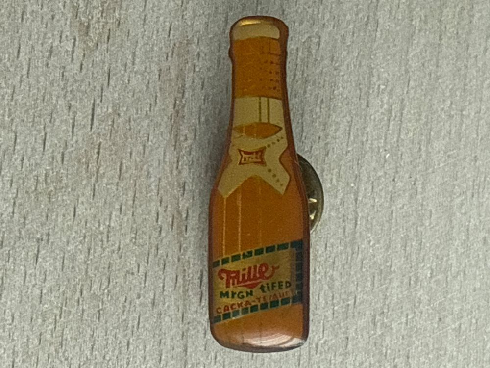 Pin Miller (Gebraucht) in Glattbrugg für CHF 1 – mit Lieferung auf ...