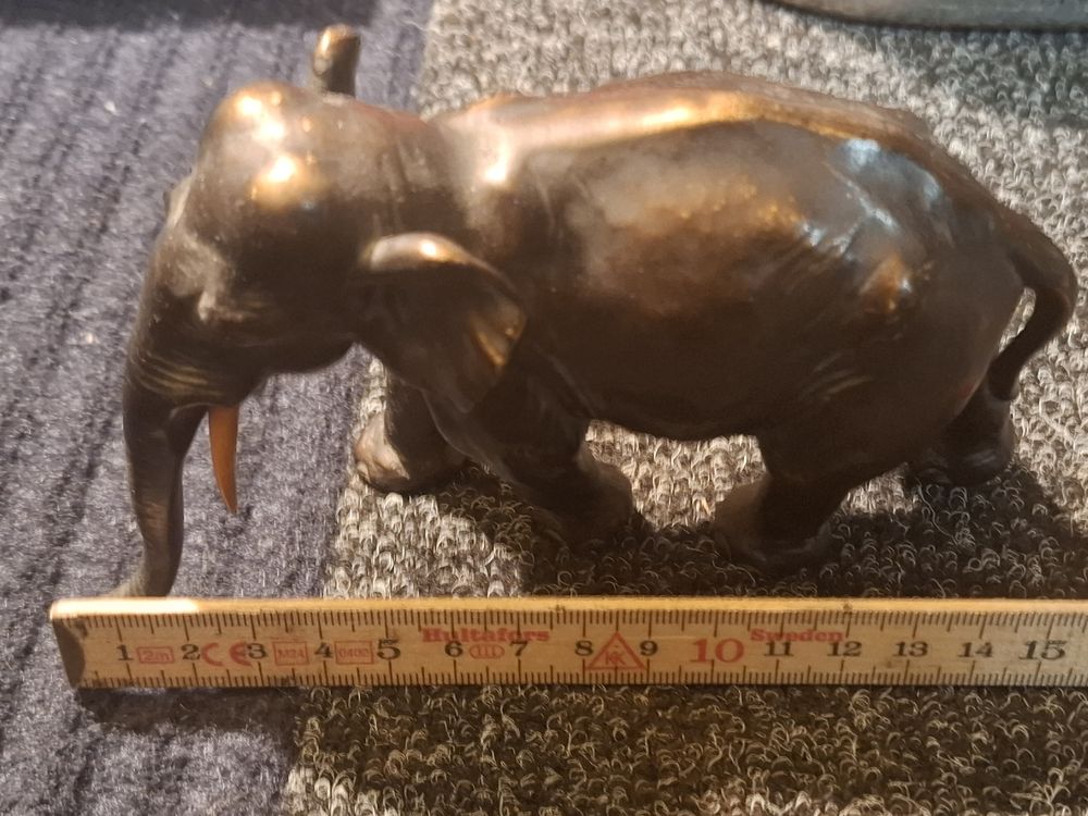 Elefante in bronzo (Gebraucht) in Motto Blenio für CHF 33 – mit ...