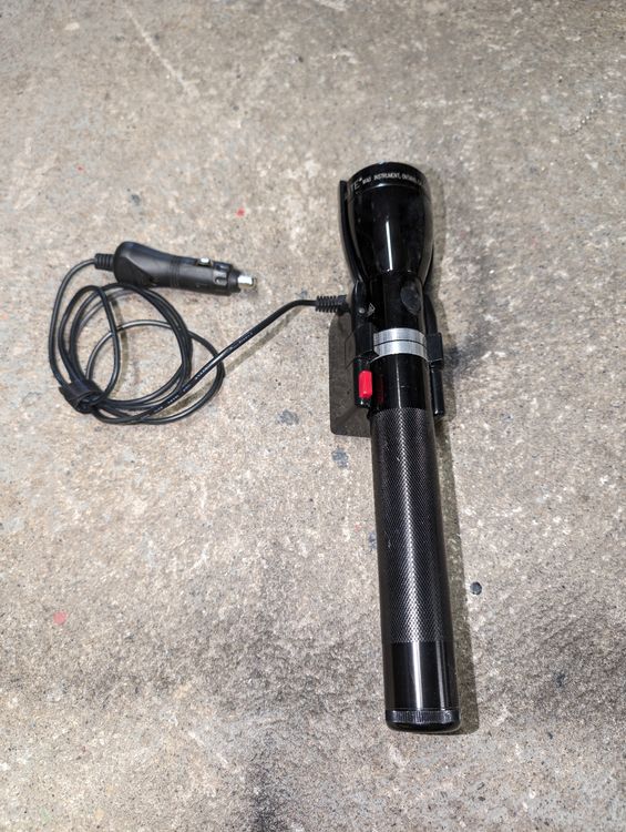 Mag Charger Maglite (Defekt) in Hunzenschwil für CHF 30 – mit Lieferung ...