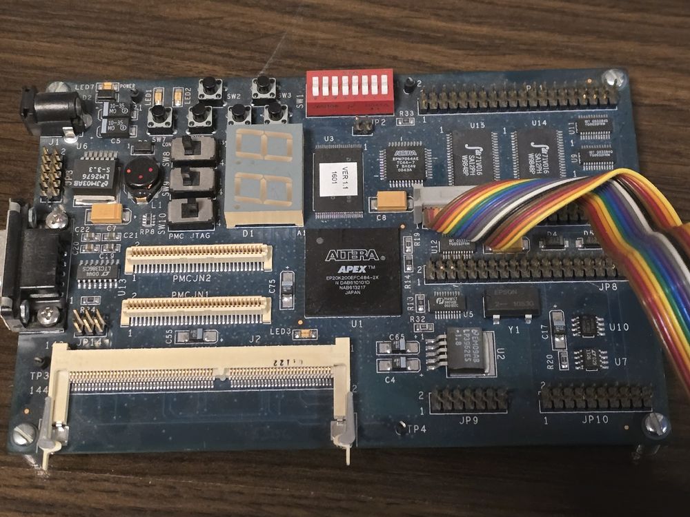 Altera APEX FPGA Entwicklungsboard mit Display und Zubehör (Defekt) in ...