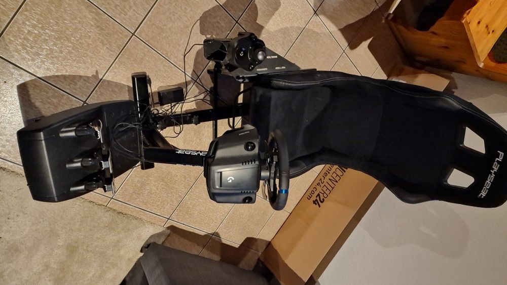 Logitech G923 Playseat + Shifter +GT 7 (Gebraucht) in Küssnacht am Rigi ...