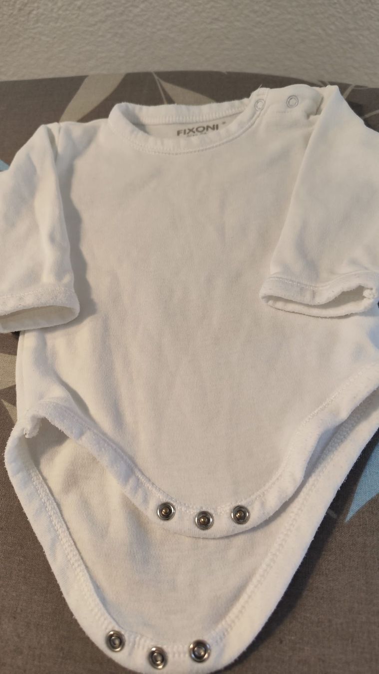 2 Baby Body Langarm Weiss Gr. 56/12M Top Zustand! (Gebraucht) in ...
