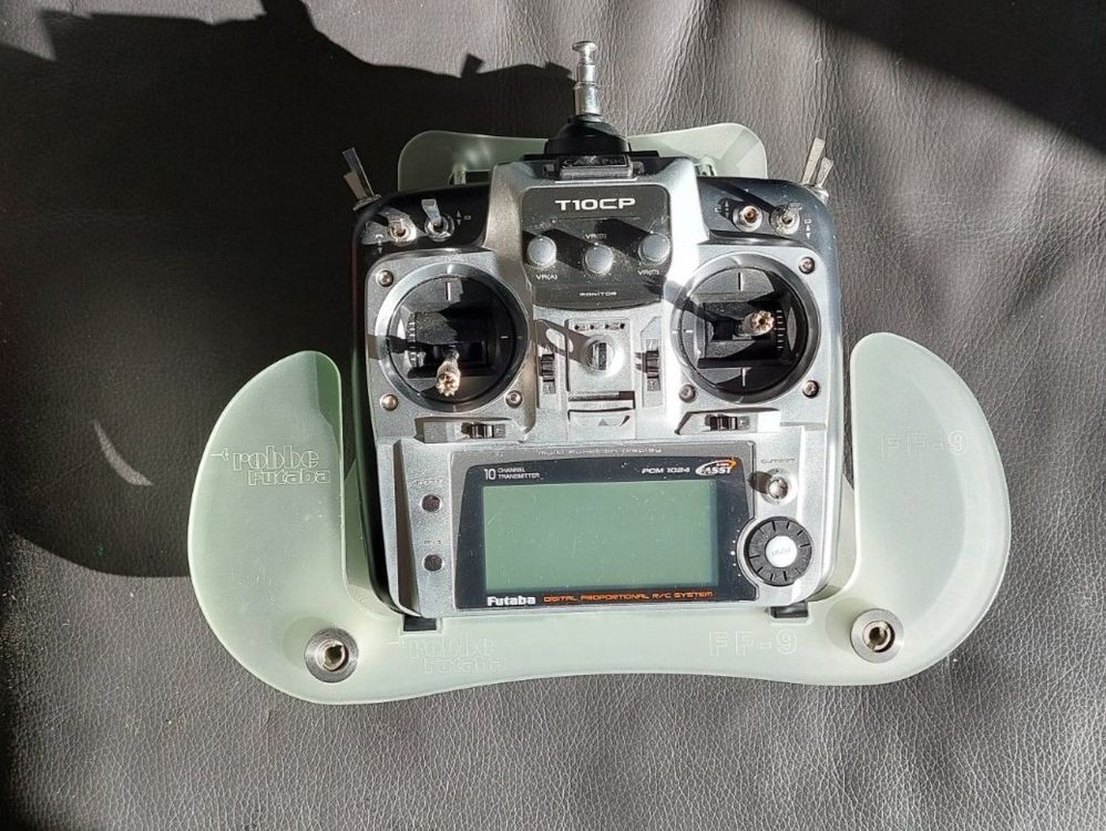 Futaba T10CP 10 Kanal Handsender mit Pult (Gebraucht) in Basel für CHF ...