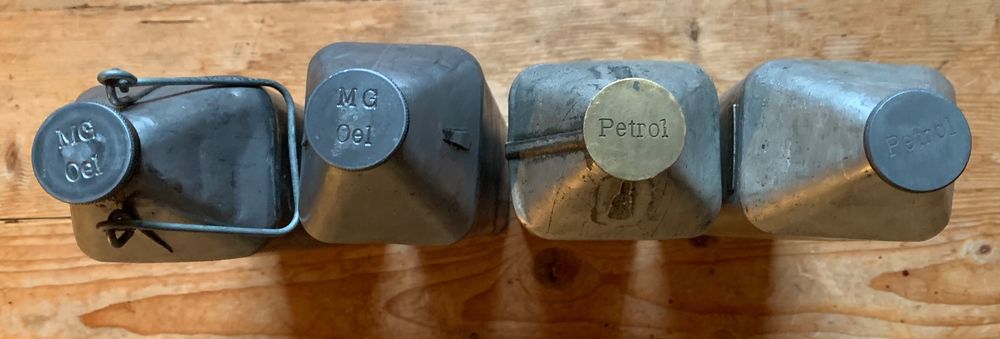 Je 2 Stk Mg Oel- und Petrolbehälter der CH Armee (Gebraucht) in ...