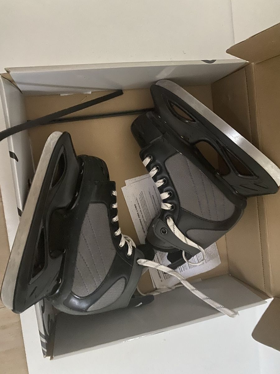 Patin Hockey Eislaufen Obscuro 32-35 peu utilise/Top Zustand (Gebraucht ...