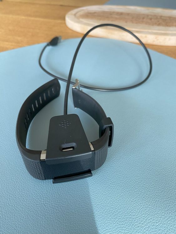 Fitbit Charge 2 (Gebraucht) in Baar für CHF 10 – mit Lieferung auf ...