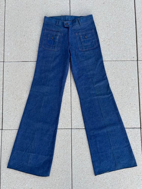 Vintage 1970s Bell Bottom Blue Jeans (Neu (gemäss Beschreibung)) in ...