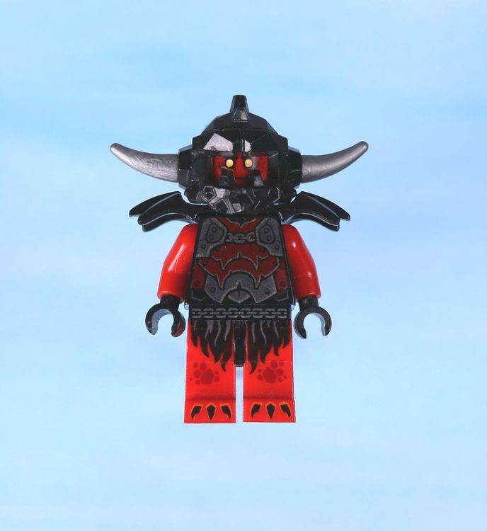 Lego Nexo Knights Minifigur Ash Attacker - Flat Silver Horns (Gebraucht ...