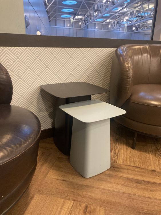 Metal side table von Vitra (Gebraucht) in Zürich für CHF 100 – nur ...