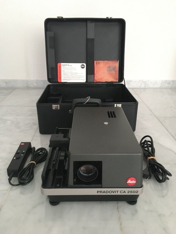Diaprojektor Leitz PRADOVIT CA 2502 (Gebraucht) in Lohn-Ammannsegg für CHF 145 – nur Abholung ...