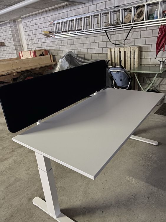 Haworth Sitz-Steh-Tisch, weiss, mit Schallschutzwand top! (Gebraucht ...