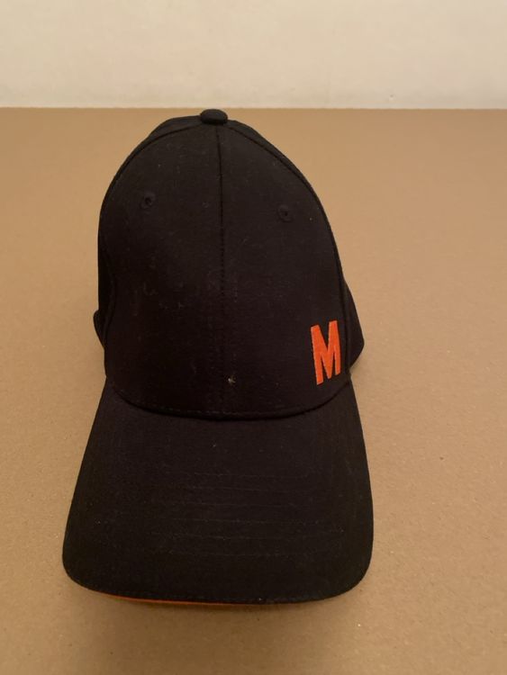 Schwarze Cap mit M Logo - Neuwertig! (Neu (gemäss Beschreibung)) in ...