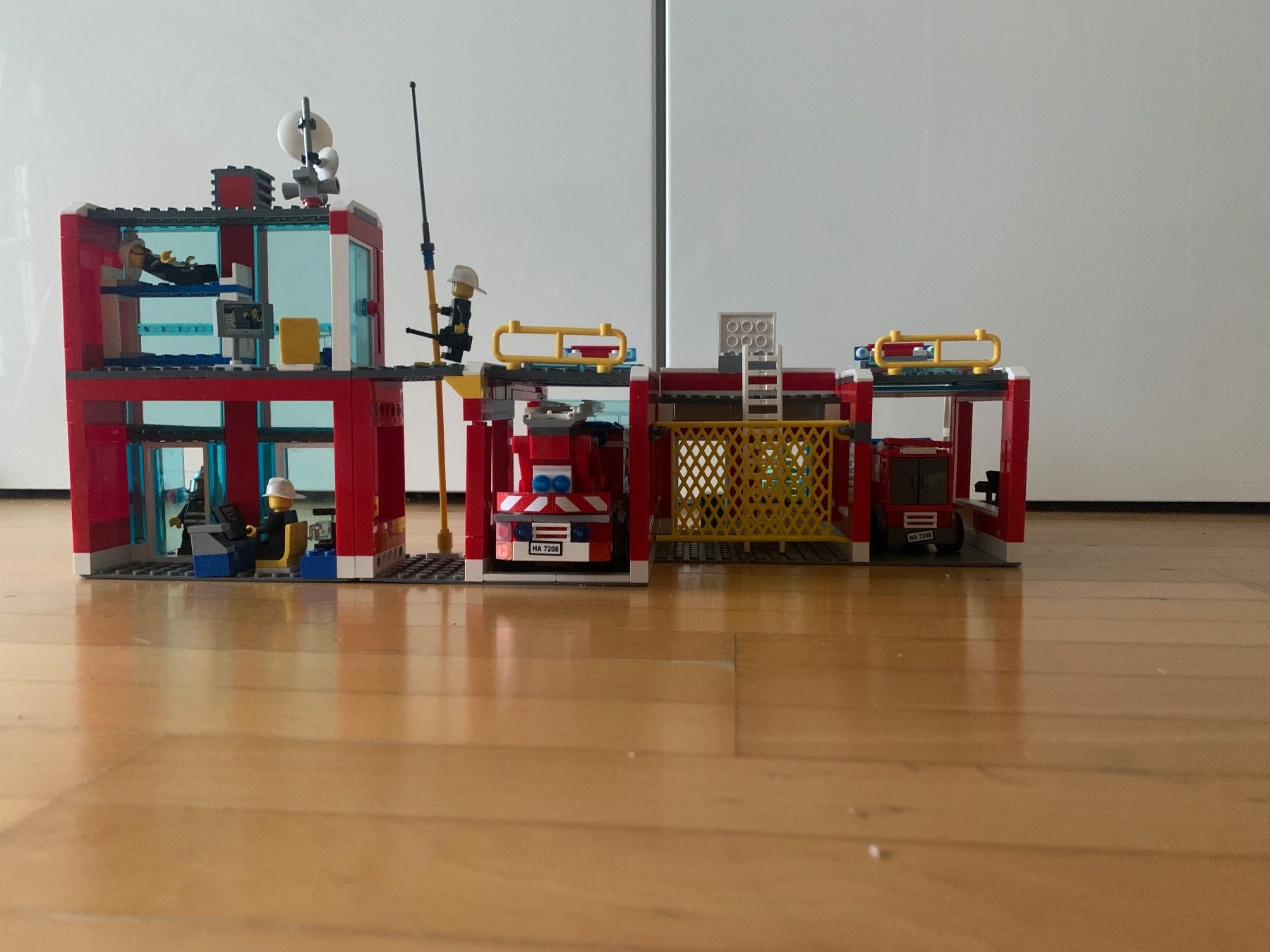 LEGO City 7208 - Feuerwehr Hauptstation - Top Zustand! (Gebraucht) in ...