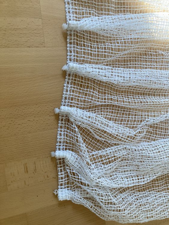 1 Gardine weiss/durchsichtig (Gebraucht) in Oberdorf BL für CHF 3 – mit Lieferung auf Ricardo kaufen