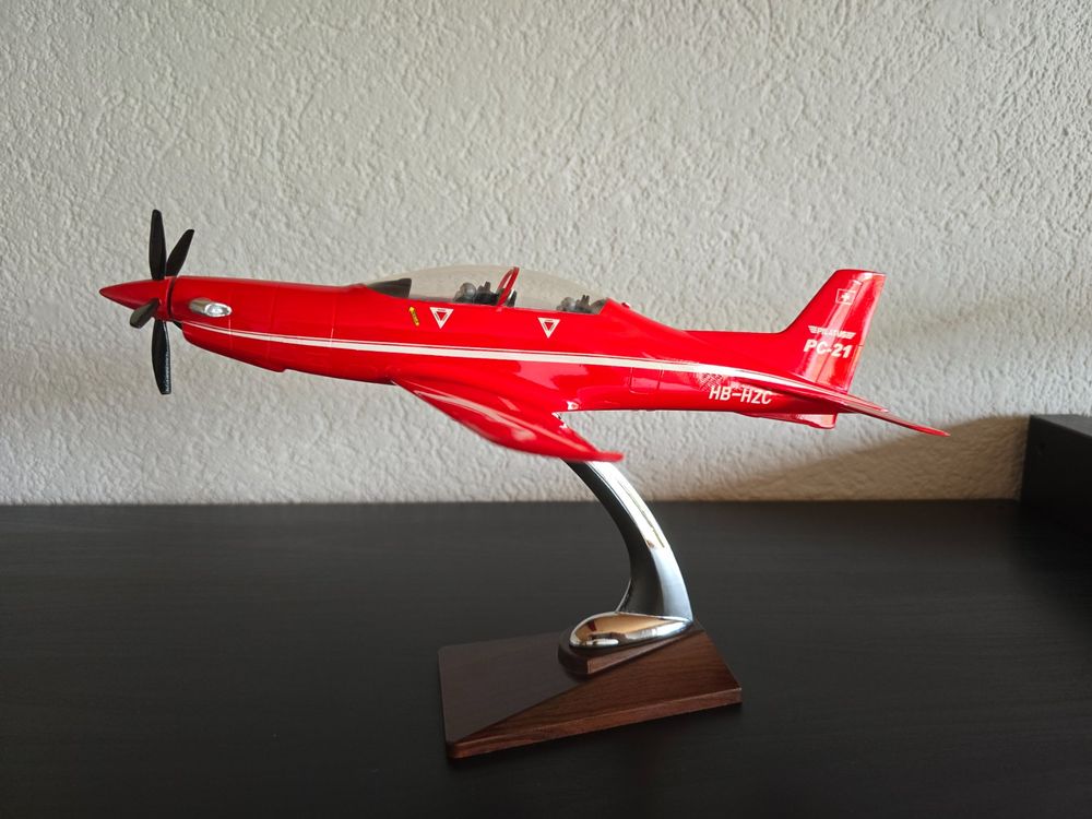 PC-21 (Gebraucht) in Bützberg für CHF 81 – mit Lieferung auf Ricardo kaufen