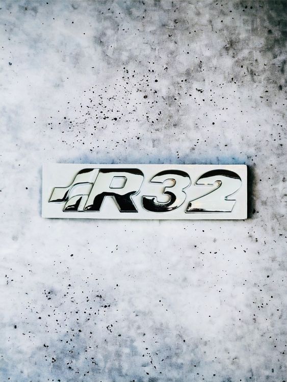 VW R32 Emblem Schriftzug Logo aus Metall NEU in Chrom | Kaufen auf Ricardo