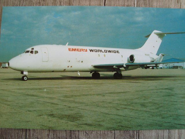 Emery Worldwide (USA) DC-9 (Neu und originalverpackt) in Thun für CHF 1 ...