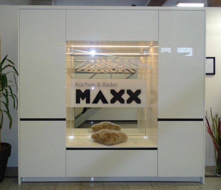 Räumungsverkauf!! Ausstellungsgarderobe Rempp (Neu (gemäss Beschreibung ...
