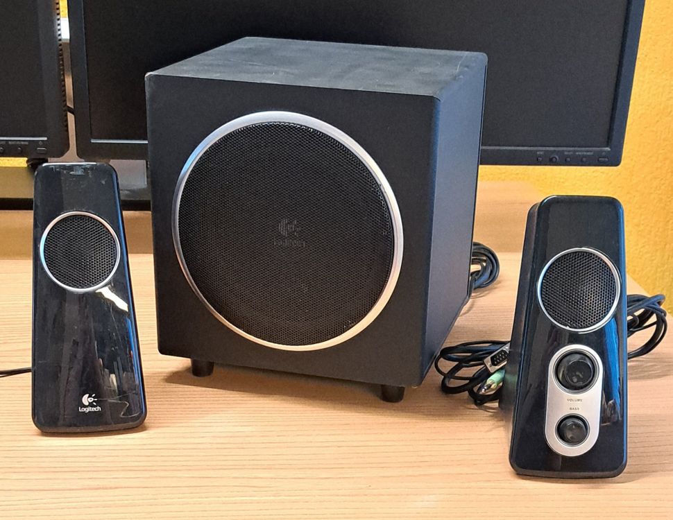 Subwoofer Schwarz von Logitech (Gebraucht) in Dietlikon für CHF 5 – nur ...
