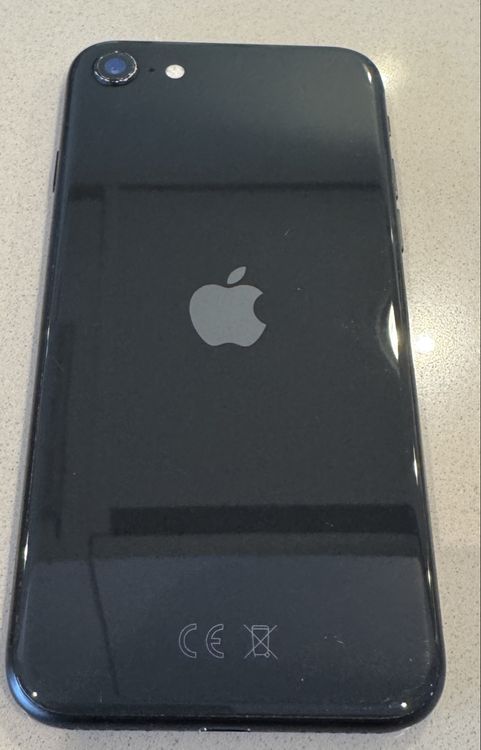 iPhone SE (2020), black, 128 GB (Gebraucht) in Basel für CHF 61 – mit ...