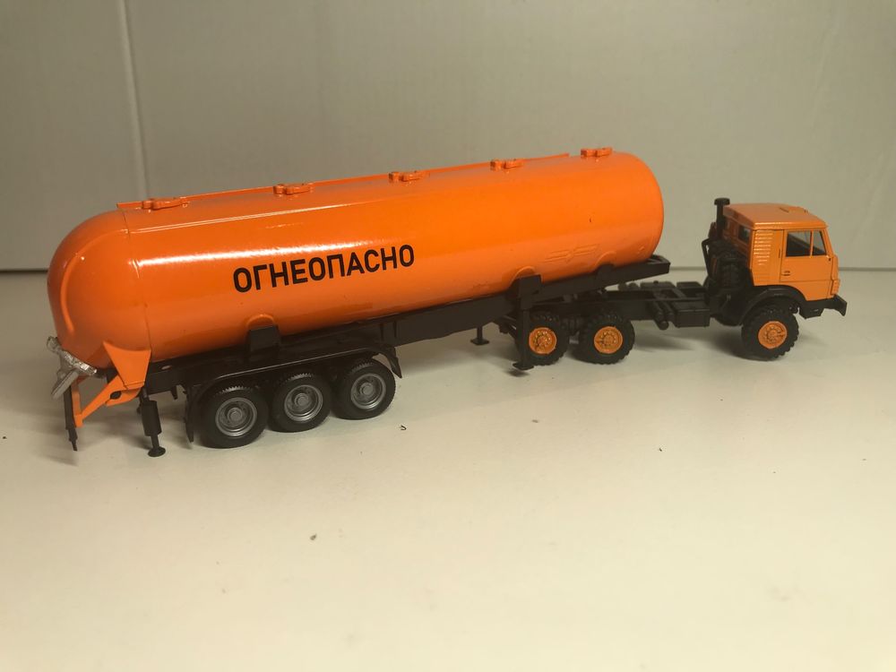 KAMAZ 5310 Gefahrengut / Brandgefahr 1/87 (834) | Kaufen auf Ricardo KAMAZ 5310 Gefahrengut / Brandgefahr 1/87 (834) | Kaufen auf Ricardo