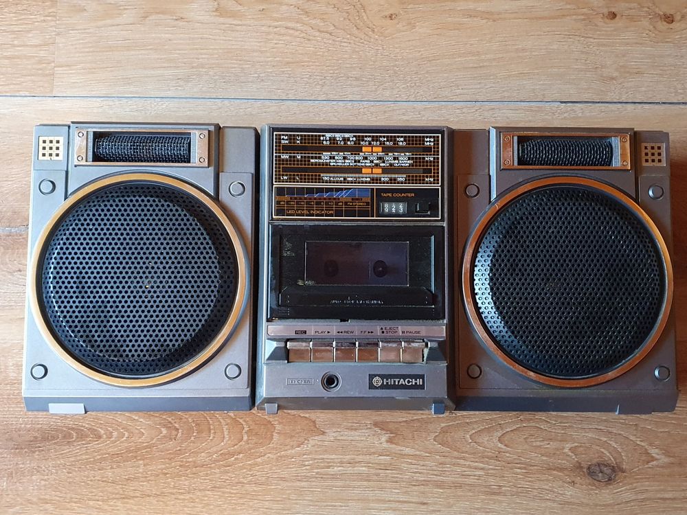 Hitachi TRK-2200E (Defekt) in Binn für CHF 60 – mit Lieferung auf ...