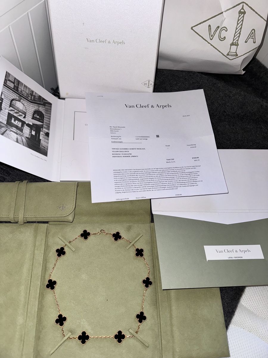 Van Cleef & Arpels Alhambra Necklace, Rose Gold, Onyx. (Neu (gemäss ...