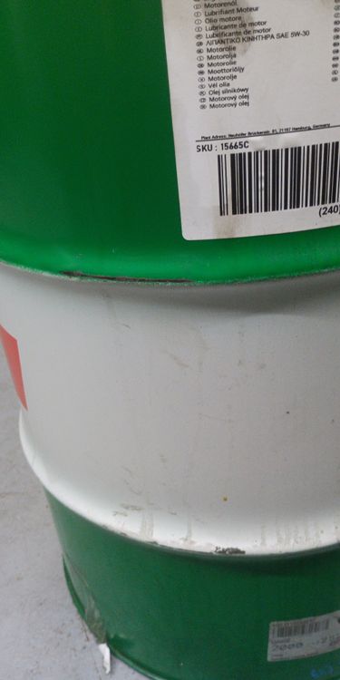 Coole Ölfass Stehtisch / Bar Tisch - Castrol Design 48 (Gebraucht) in ...