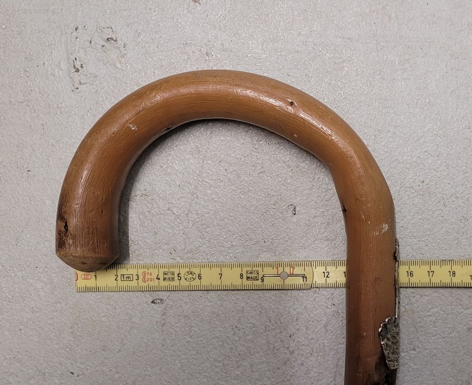 Alter Wanderstock - Spazierstock aus Holz mit Stockhieben (Gebraucht) in Zürich für CHF 11 – nur ...