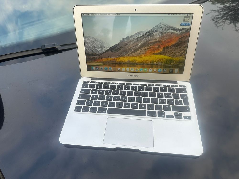 MacBook Air 11-inch (2012) - Idéal pour l'école/travail (D'occasion) à ...