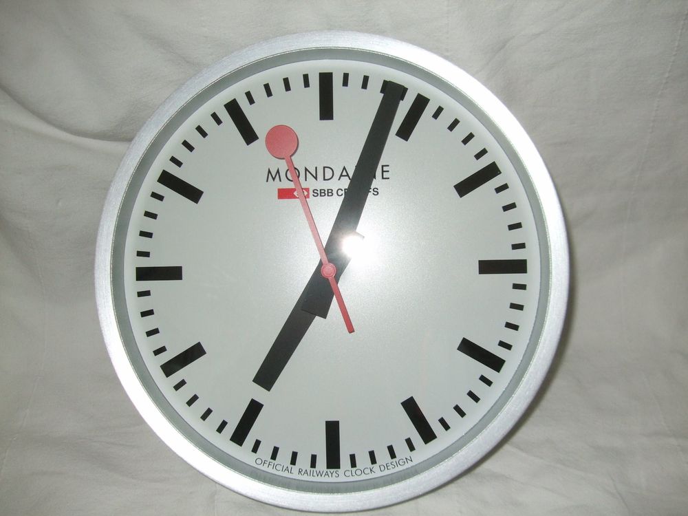 Mondaine SBB CFF FFS Wanduhr Official Railways Clock Design (Gebraucht ...
