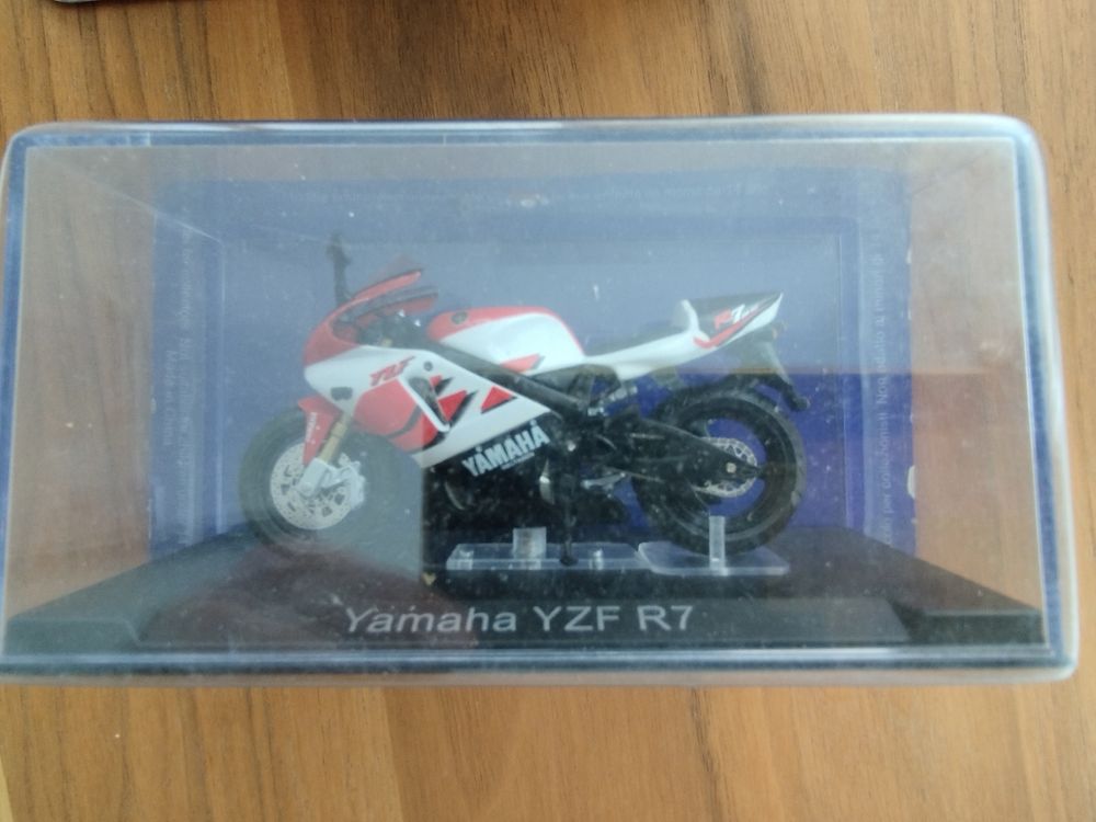 Yamaha YZF R7 1:24 (Neu und originalverpackt) in Untervaz für CHF 9 ...
