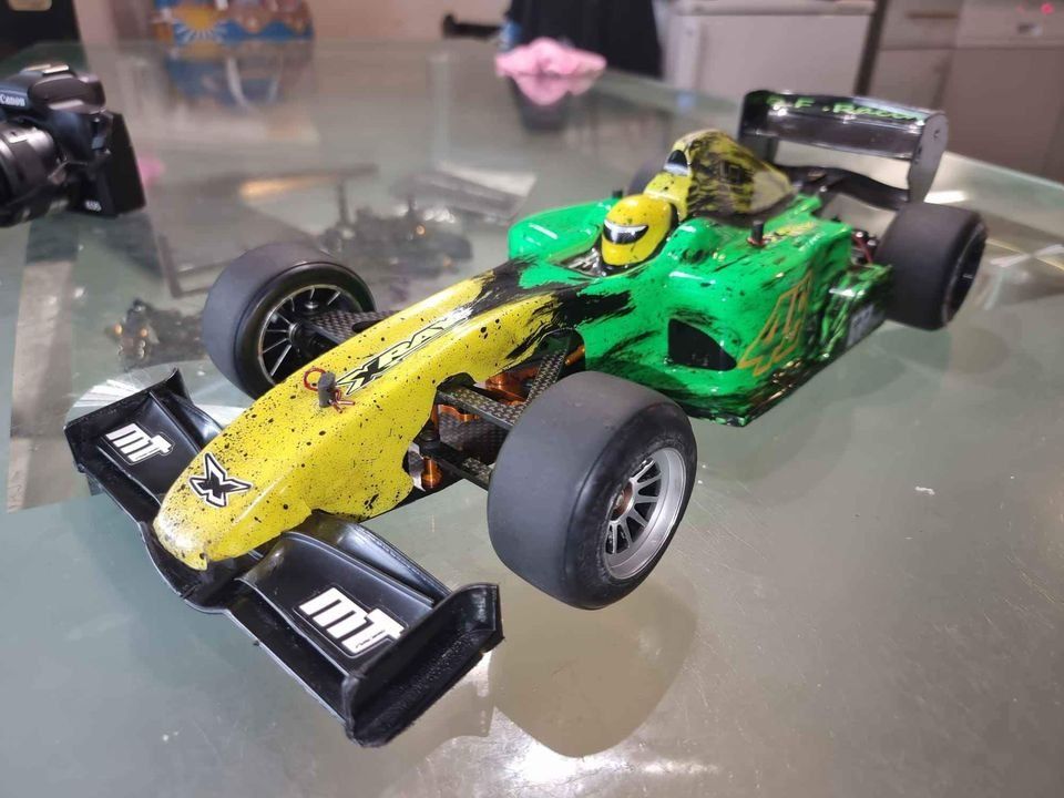 Verkaufe RC Xray F1 (Gebraucht) in Unterentfelden für CHF 200 – mit Lieferung auf Ricardo kaufen