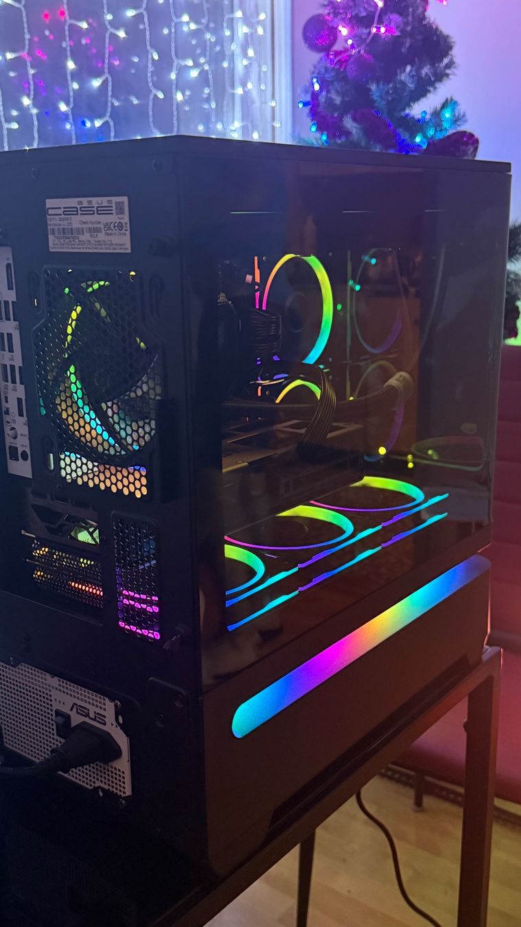 PC gamer Ultra core7 GPU 5070 (Neuf avec emballage d'origine) à ...