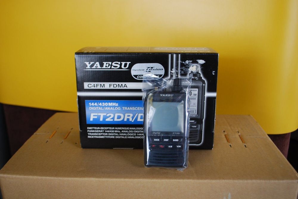 YAESU FT-2DE, VHF/UHF Amateurfunkgerät (Neu und originalverpackt) in ...