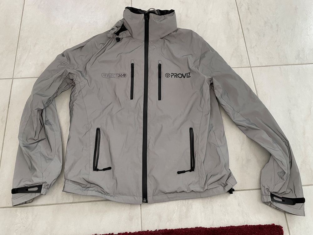 Proviz 360 Regenjacke (Gebraucht) in Kägiswil für CHF 30 – nur Abholung ...