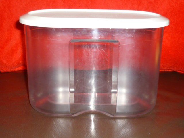TUPPERWARE 21X11 CM. H. 14 CM. CA. (Gebraucht) in St.Gallen für CHF 5 ...