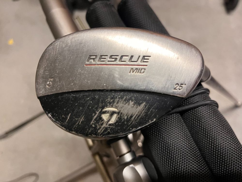 TaylorMade Rescue Mid 25° 5 Hybrid Graphite Shaft FLEX M (Gebraucht) in ...