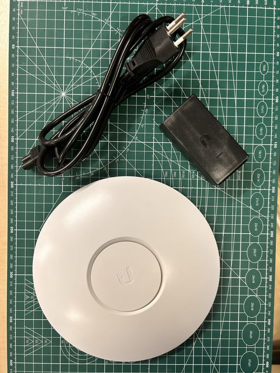 UniFi AP LR - WLAN Access Point, Top Zustand, Inkl. Zubehör | Kaufen ...