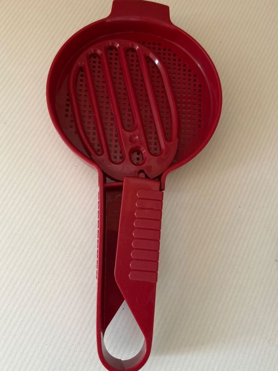 Tupperware Sieb rot neuwertig (Neu (gemäss Beschreibung)) in ...