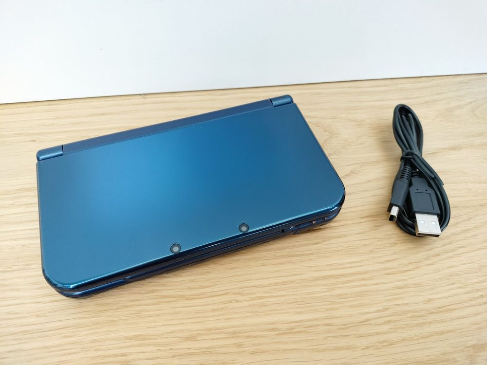 New Nintendo 3DS metallic blue mit Ladekabel & Stift ab 1.- (Gebraucht ...