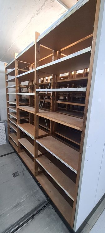 Rollgestell inkl. Schiene, Tablare und Tablarträger | Kaufen auf Ricardo