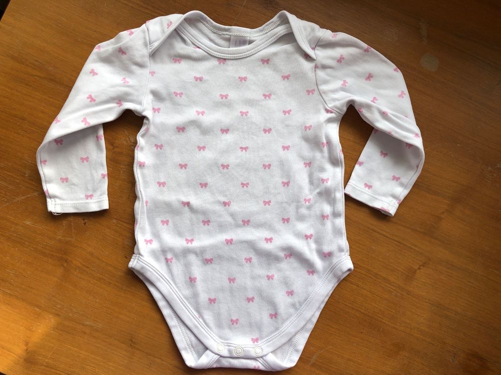 Baby Body Gr 80 weiss mit rosa Schleifen (Gebraucht) in Sisseln AG für ...
