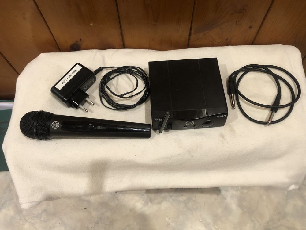 Wireless / Funk Mikrofon AKG SR 40 mini Pro (Gebraucht) in Schüpfheim ...