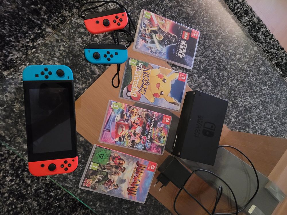 Nintendo Switch, 4 Controller, 4 Spiele komplettes Set (Gebraucht) in ...